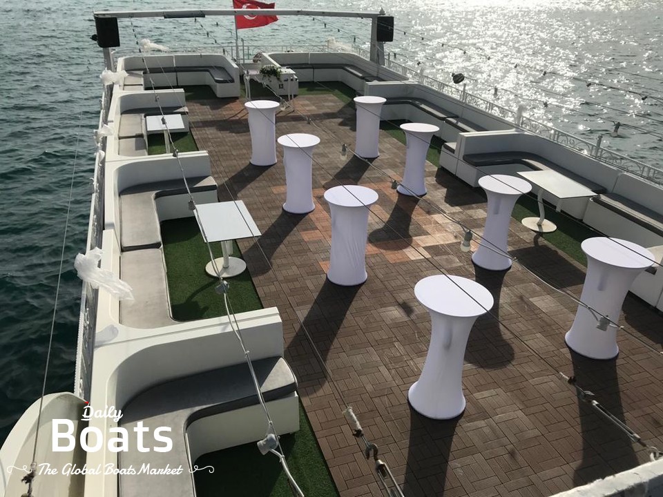 2011 Custom-Craft Restaurant And Excursion Vessel 200 Pax à vendre ...