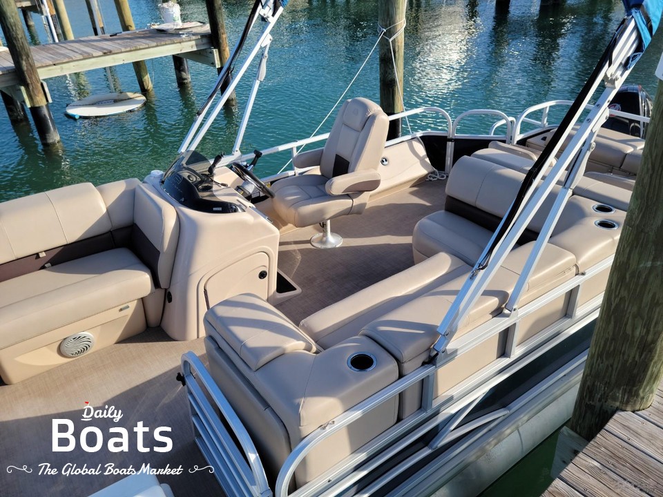 2019 Sun Tracker 22 Dlx for sale. View price, photos and Buy 2019 Sun ...