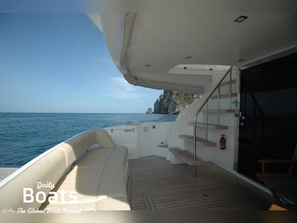 2011 Fairline Phantom 48 for sale. View price, photos and Buy 2011 ...