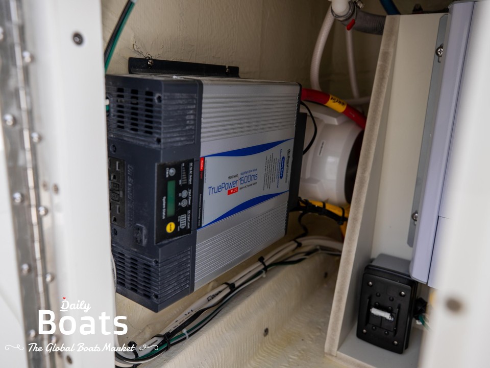 2022 Cobia 330 Dc for sale. View price, photos and Buy 2022 Cobia 330 ...