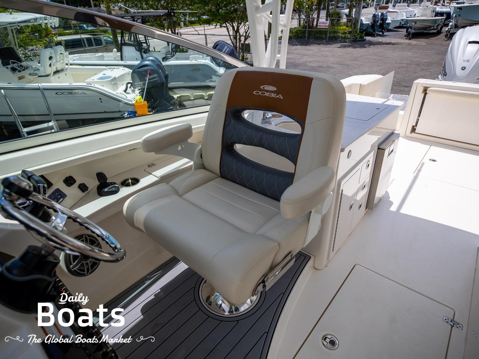 2022 Cobia 330 Dc for sale. View price, photos and Buy 2022 Cobia 330 ...