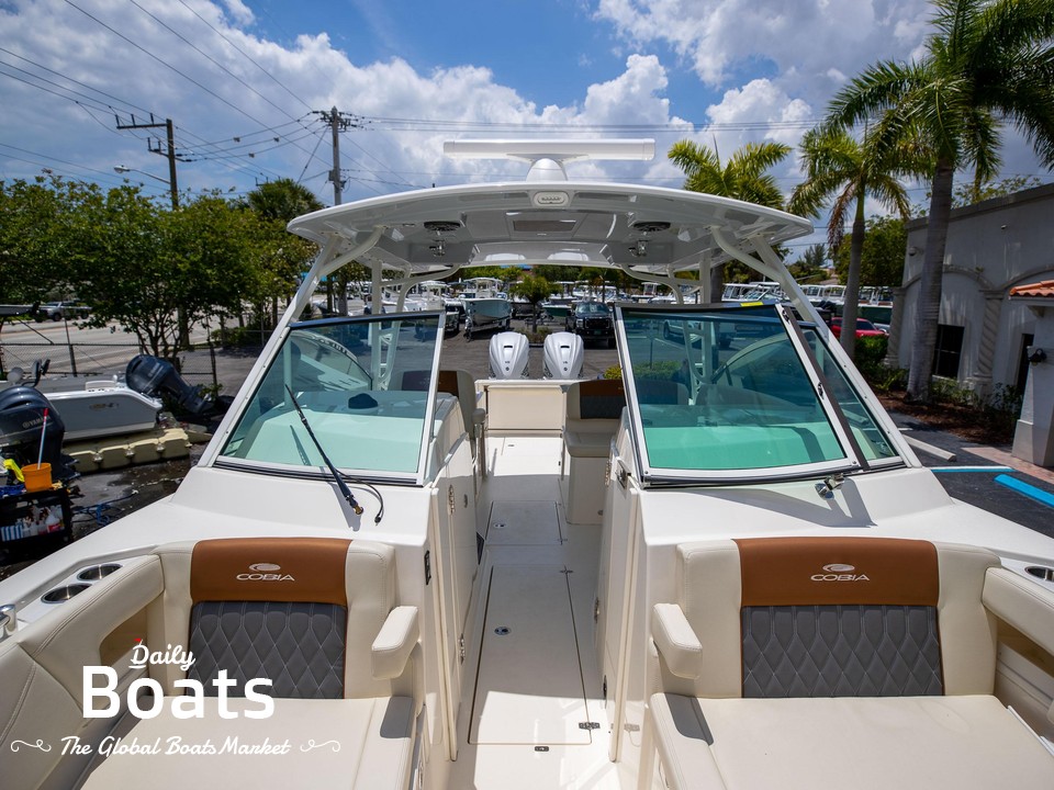 2022 Cobia 330 Dc for sale. View price, photos and Buy 2022 Cobia 330 ...
