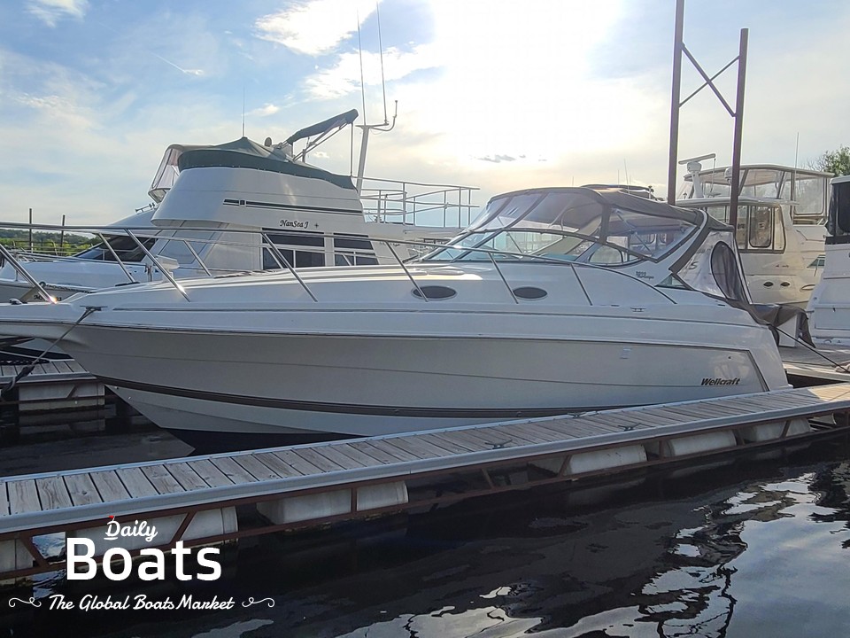 2001 Wellcraft 3000 Martinique for sale. View price, photos and Buy ...
