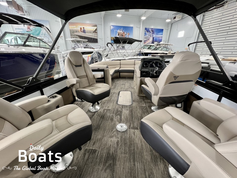 2022 Misty Harbor D23Q- 4 Capt.Chairs-Quad Seating Tri-Toon Tri-Toon ...