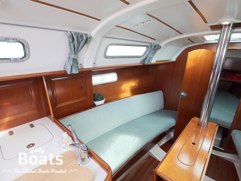 1999 Beneteau Ocean Clipper 311 for sale. View price, photos and Buy ...