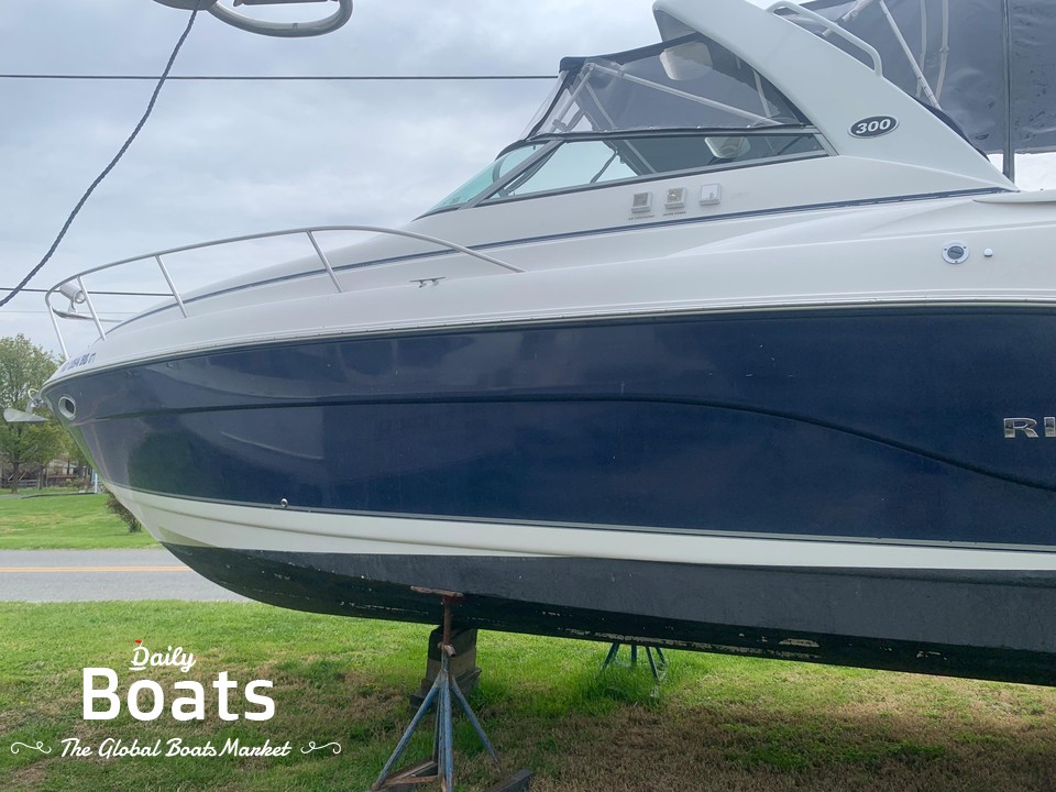 2007 Rinker 300 Express Cruiser for sale. View price, photos and Buy ...