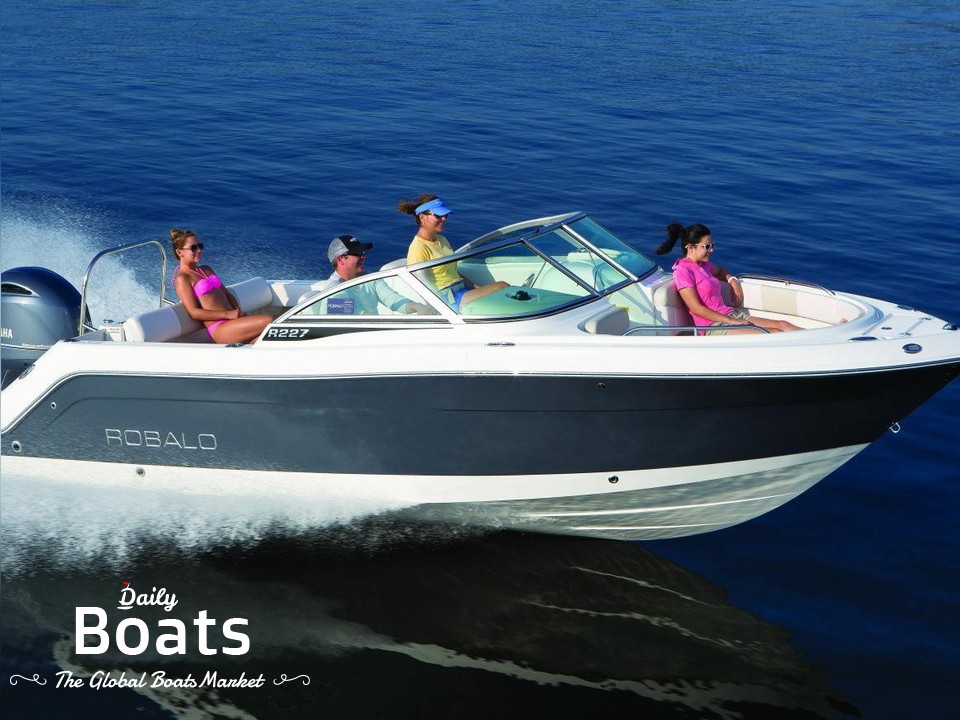 2018 Robalo R227 Dual Console for sale. View price, photos and Buy 2018 ...