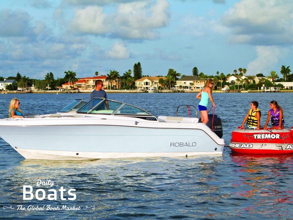 2018 Robalo R227 Dual Console for sale. View price, photos and Buy 2018 ...