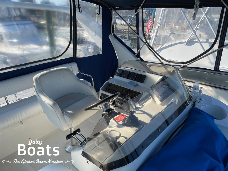 Sea Ray 440 Express Bridge for sale. View price, photos and Buy Sea Ray ...