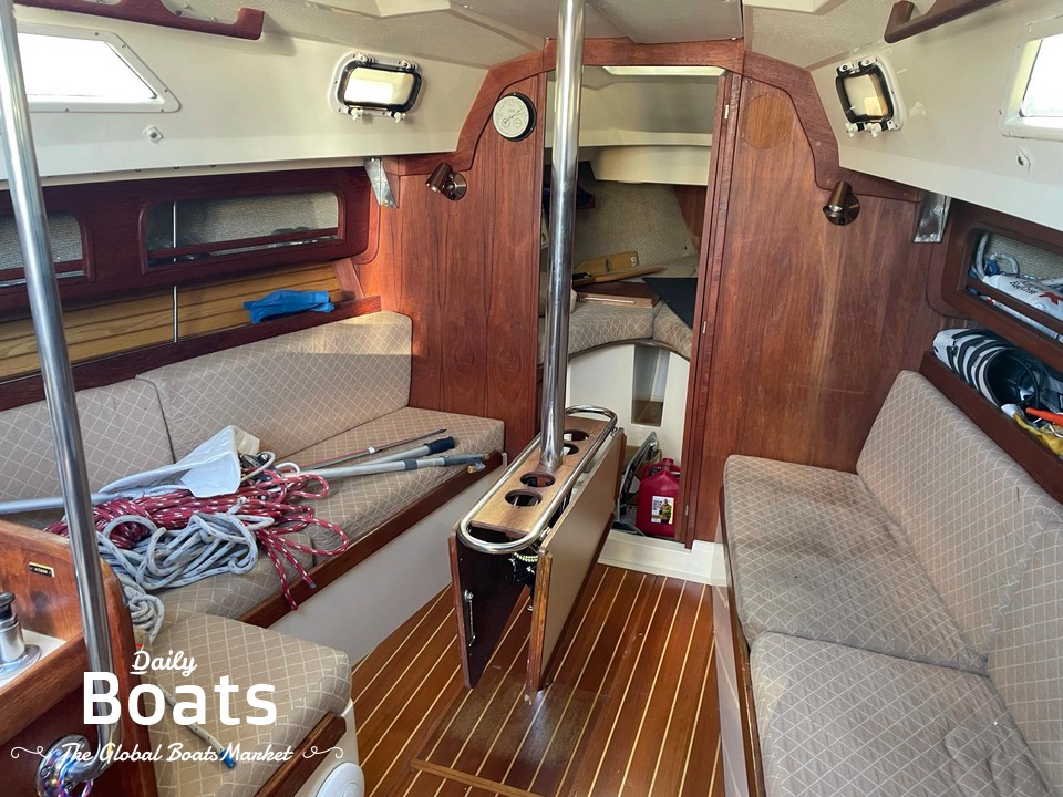 1986 CAL 28 for sale. View price, photos and Buy 1986 CAL 28 #290996