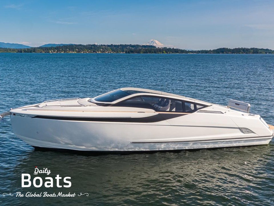 2021 Fairline F//Line 33 for sale. View price, photos and Buy 2021 ...