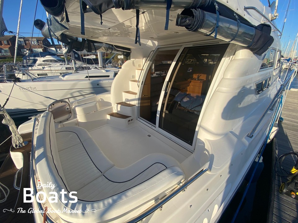 1997 Sealine F33 - 330 Statesman for sale. View price, photos and Buy ...