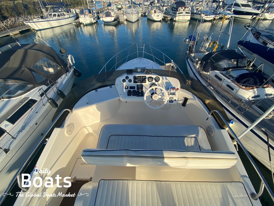 1997 Sealine F33 - 330 Statesman for sale. View price, photos and Buy ...