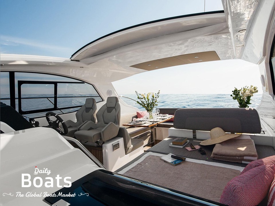 2015 Azimut 43 Ht Atlantis for sale. View price, photos and Buy 2015 ...