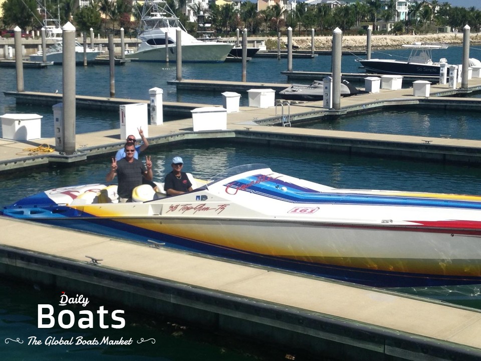 2004 Cigarette 38 Top Gun for sale. View price, photos and Buy 2004 ...