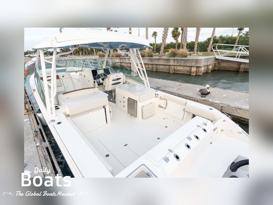 2022 Cobia 330 Dc for sale. View price, photos and Buy 2022 Cobia 330 ...
