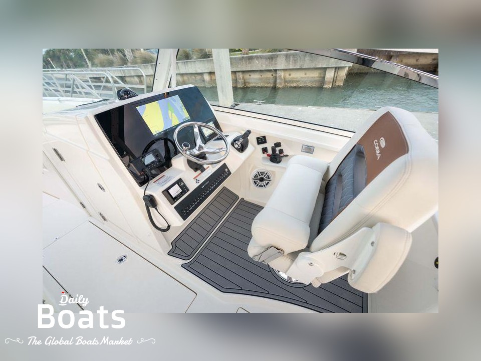 2022 Cobia 330 Dc for sale. View price, photos and Buy 2022 Cobia 330 ...