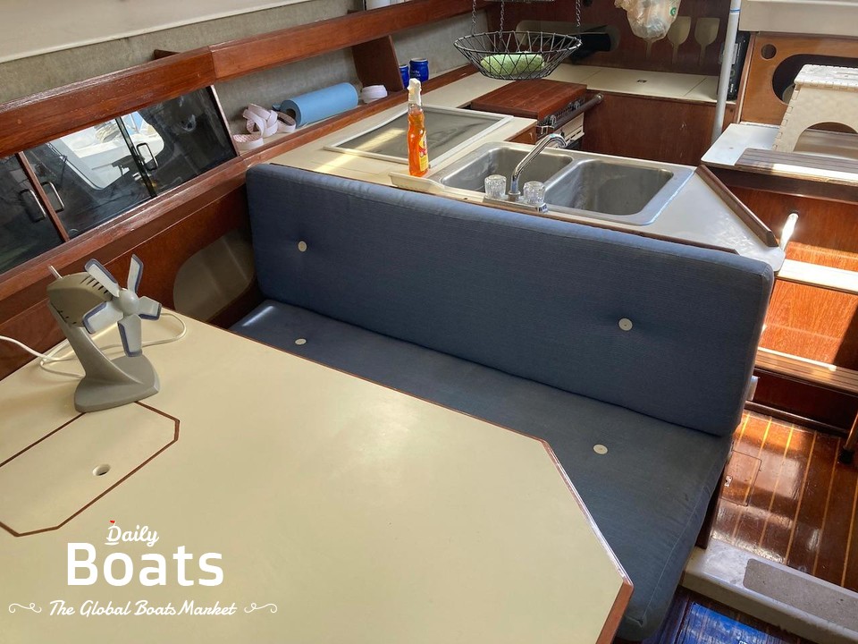 1984 Hunter 34 for sale. View price, photos and Buy 1984 Hunter 34 #291552