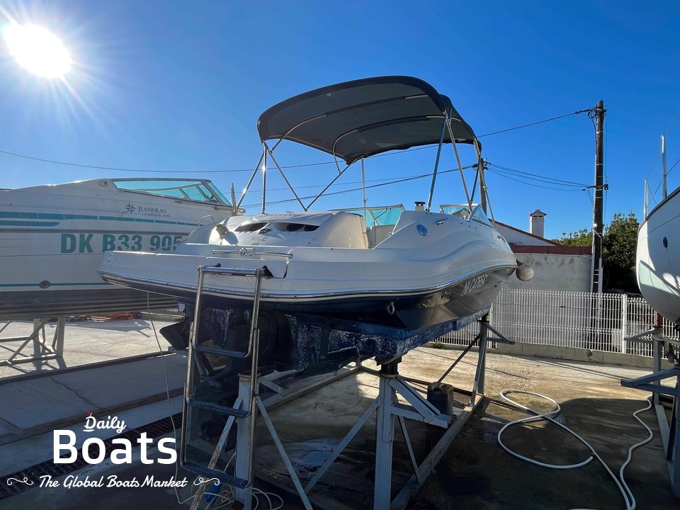 2006 Sea Ray 220 Sundeck for sale. View price, photos and Buy 2006 Sea ...