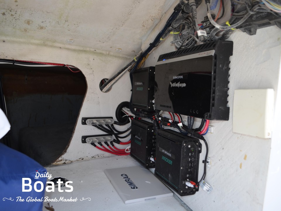 1996 Talon 25 Cat for sale. View price, photos and Buy 1996 Talon 25 ...