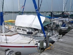 1979 Islander 32-2 for sale. View price, photos and Buy 1979 Islander ...