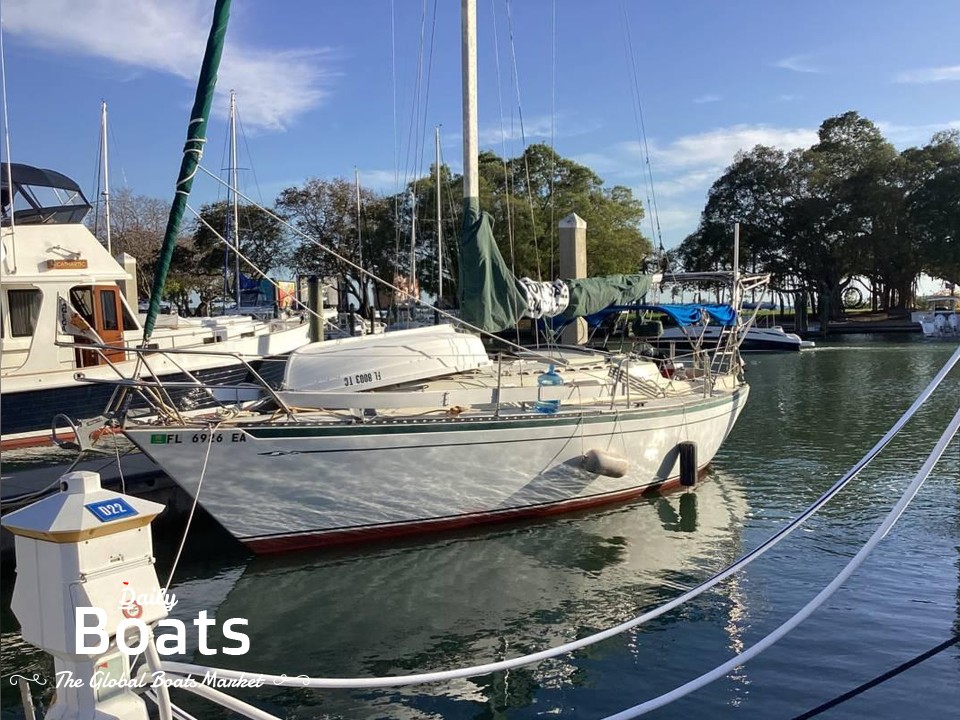 1979 Islander 32-2 for sale. View price, photos and Buy 1979 Islander ...