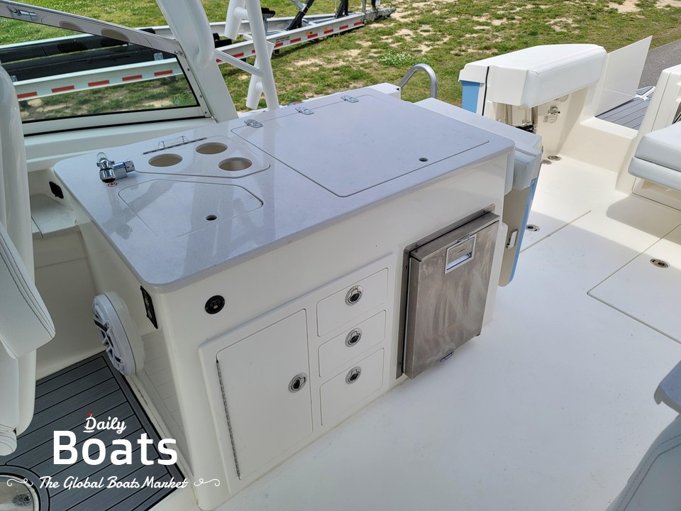 2022 Cobia 330 Dc for sale. View price, photos and Buy 2022 Cobia 330 ...