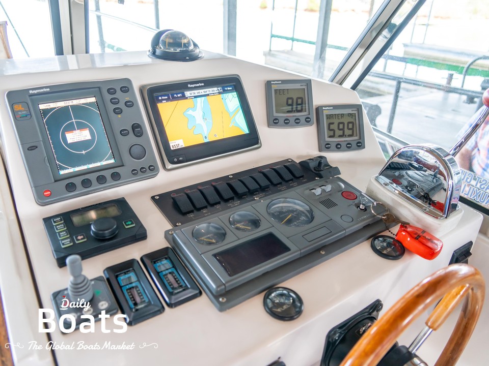 2001 Legacy Yachts 28 Express for sale. View price, photos and Buy 2001 ...