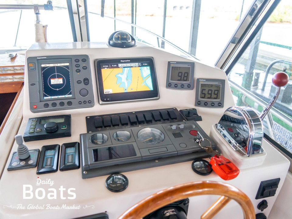 2001 Legacy Yachts 28 Express for sale. View price, photos and Buy 2001 ...