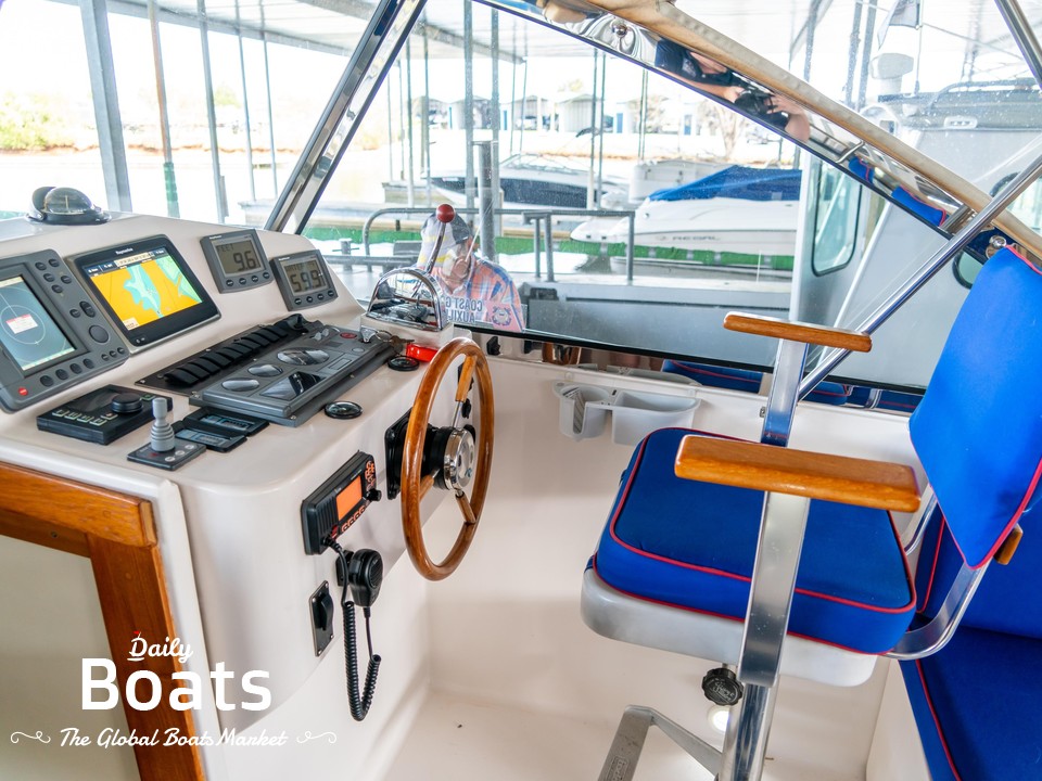 2001 Legacy Yachts 28 Express for sale. View price, photos and Buy 2001 ...