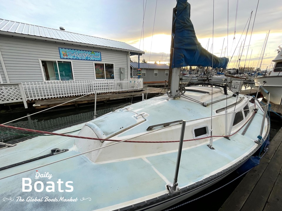 1976 Newport 28 for sale. View price, photos and Buy 1976 Newport 28 ...