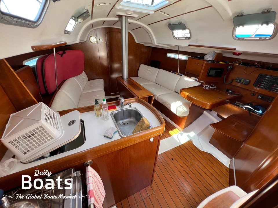 2000 Beneteau First 31.7 for sale. View price, photos and Buy 2000 ...