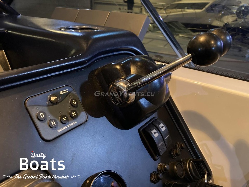 2002 Princess V46 for sale. View price, photos and Buy 2002 Princess ...