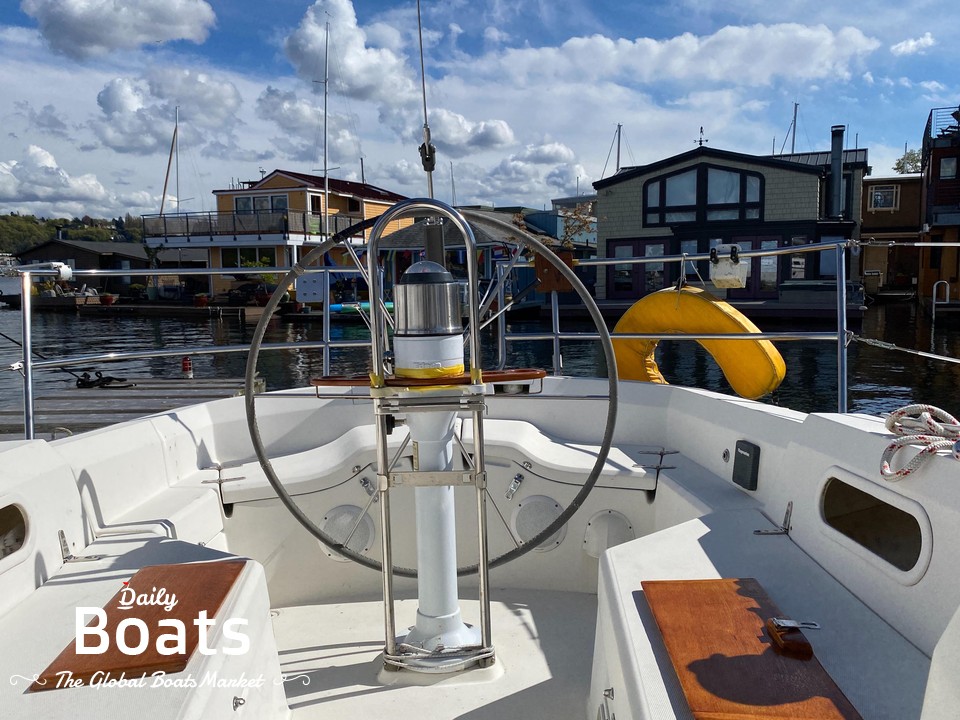 1990 Sabre 38 Mkii for sale. View price, photos and Buy 1990 Sabre 38 ...