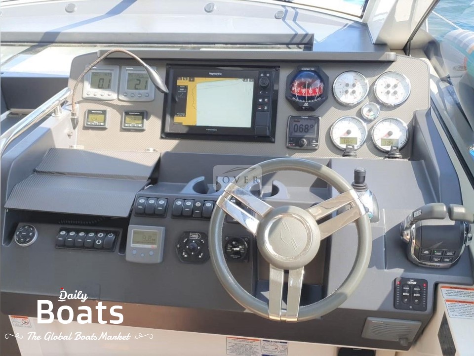 2011 Sealine Sc42 for sale. View price, photos and Buy 2011 Sealine ...