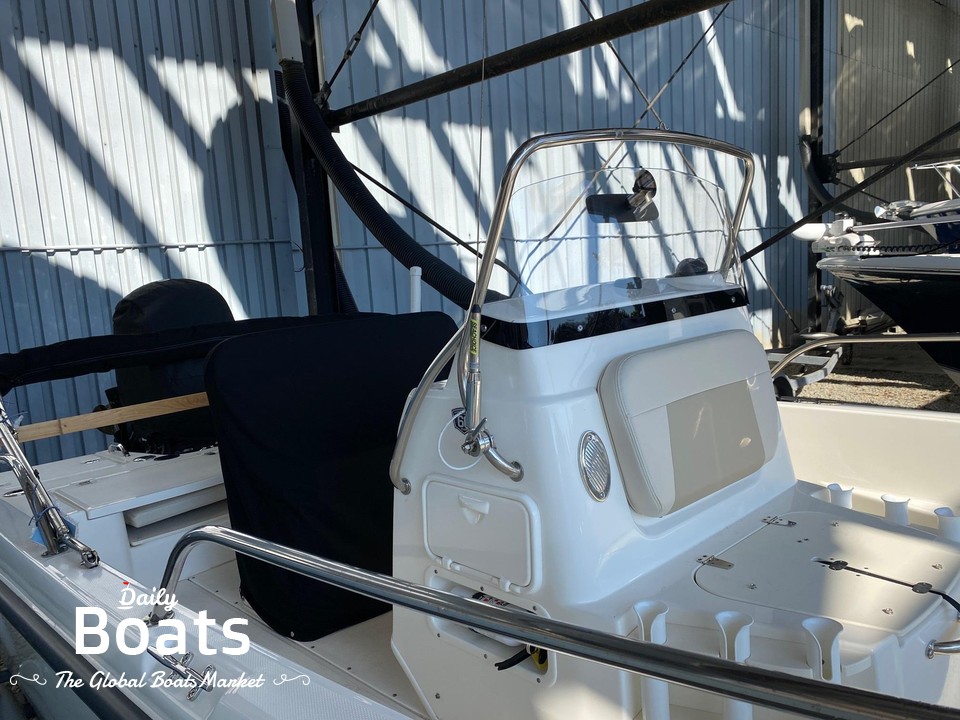2018 Boston Whaler Dauntless 18 for sale. View price, photos and Buy ...