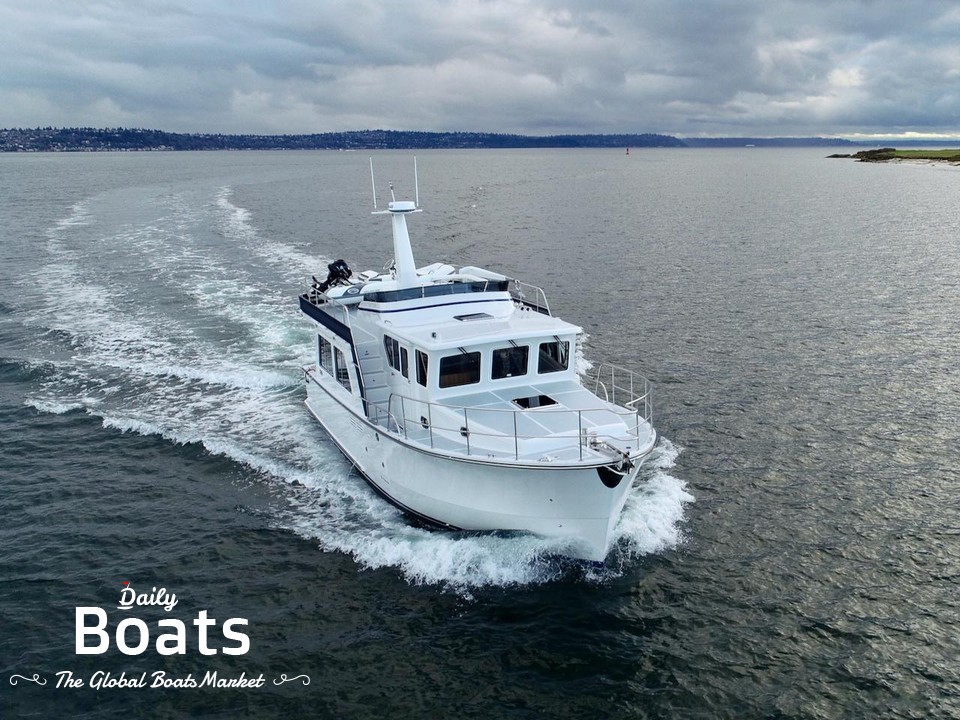 2023 Helmsman Trawlers 43E на продажу. Посмотреть цену, фотографии и ...