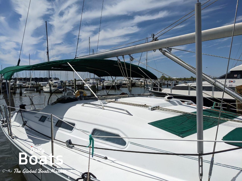 2002 Beneteau 393 for sale. View price, photos and Buy 2002 Beneteau ...