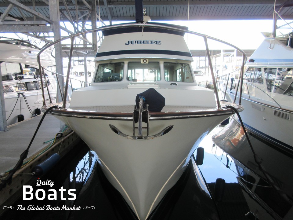 1983 Tollycraft 37' Diesel Powered. Down Galley for sale. View price ...