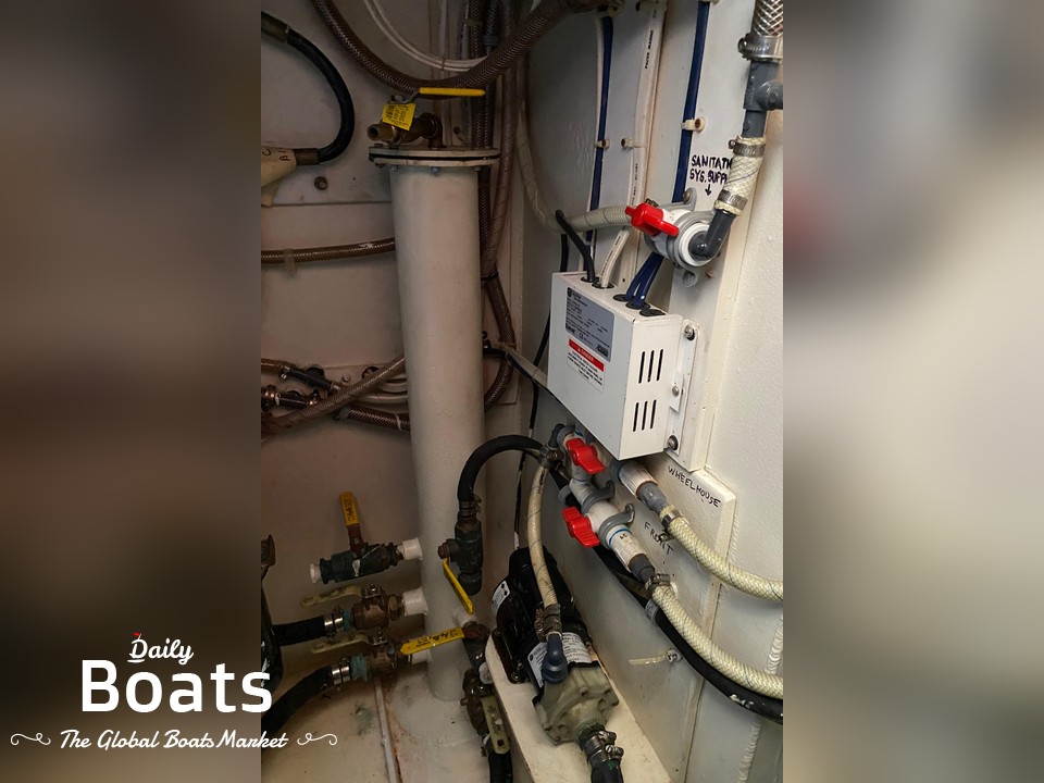 2001 Florida Bay Coaster 35 for sale. View price, photos and Buy 2001 ...