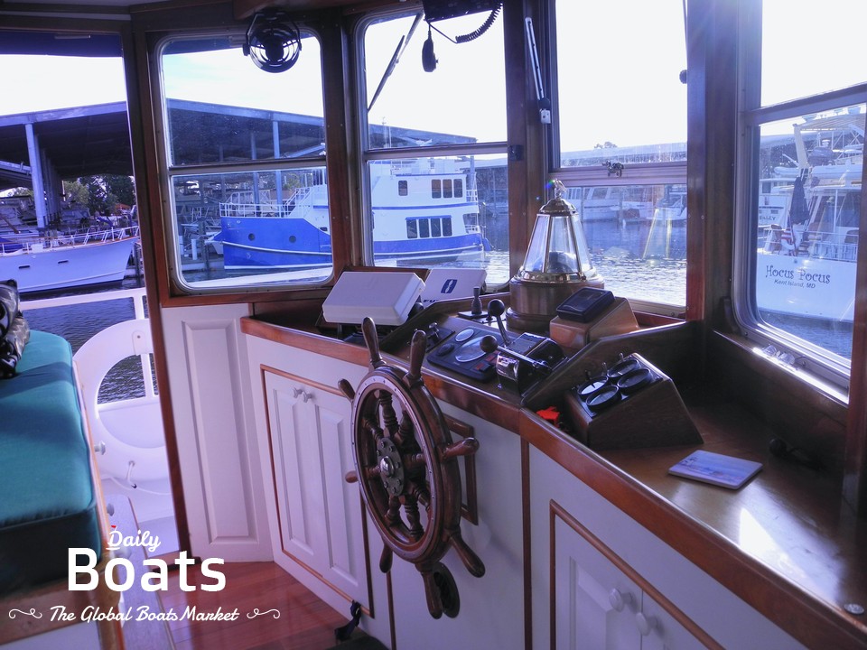 2001 Florida Bay Coaster 35 for sale. View price, photos and Buy 2001 ...