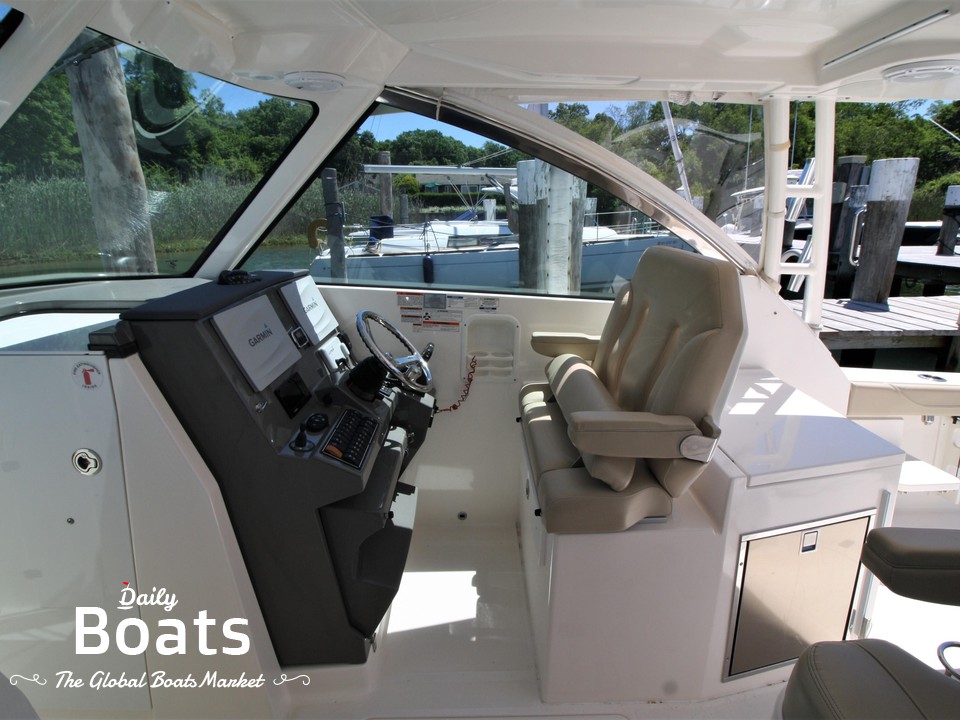 2016 Pursuit Dc 325 Dual Console for sale. View price, photos and Buy ...