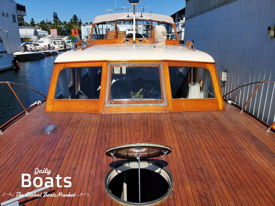 1955 Chris-Craft Commodore 42 for sale. View price, photos and Buy 1955 ...