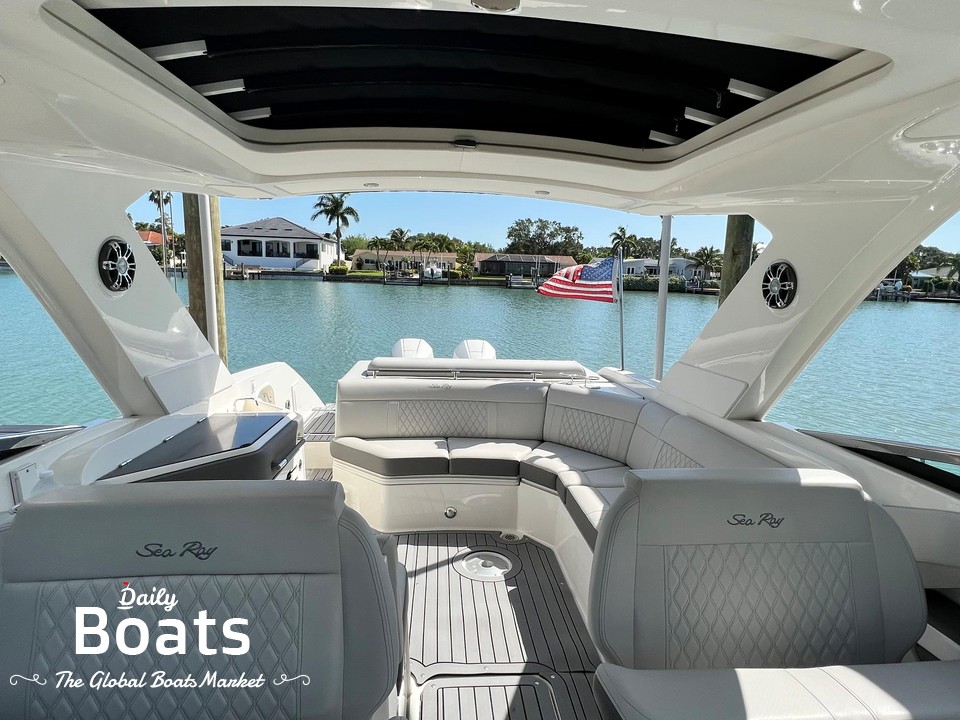 2021 Sea Ray Slx 310 Ob for sale. View price, photos and Buy 2021 Sea ...