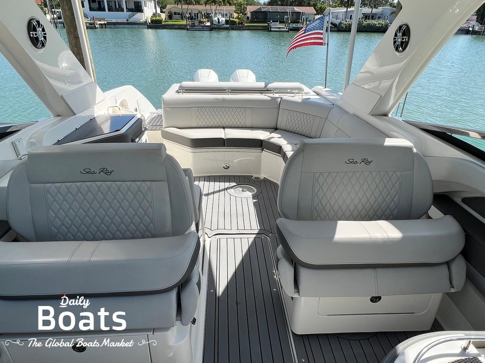 2021 Sea Ray Slx 310 Ob for sale. View price, photos and Buy 2021 Sea ...