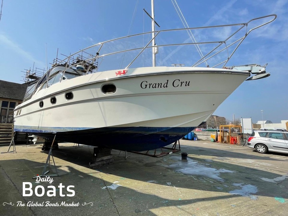 1990 Fairline Targa 33 for sale. View price, photos and Buy 1990 ...