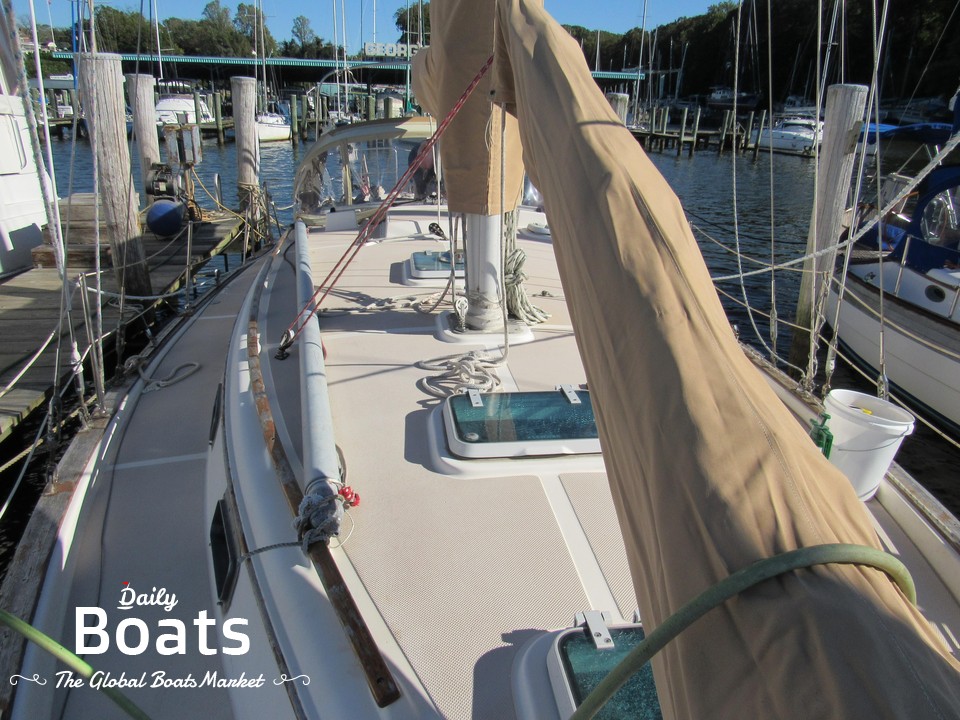 1987 Island Packet 38 for sale. View price, photos and Buy 1987 Island ...