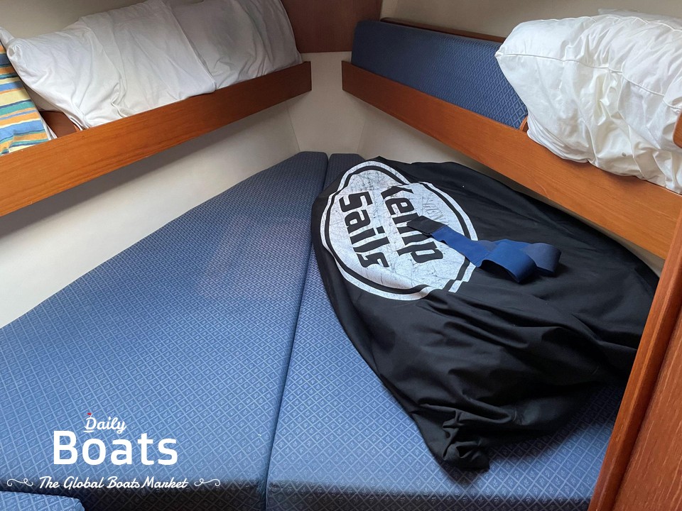 2000 Westerly Ocean 33 à vendre. Voir le prix, les photos et Acheter ...