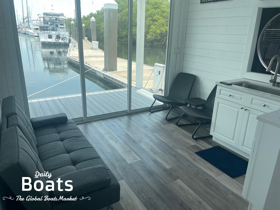 2020 Roamer Houseboat for sale. View price, photos and Buy 2020 Roamer ...