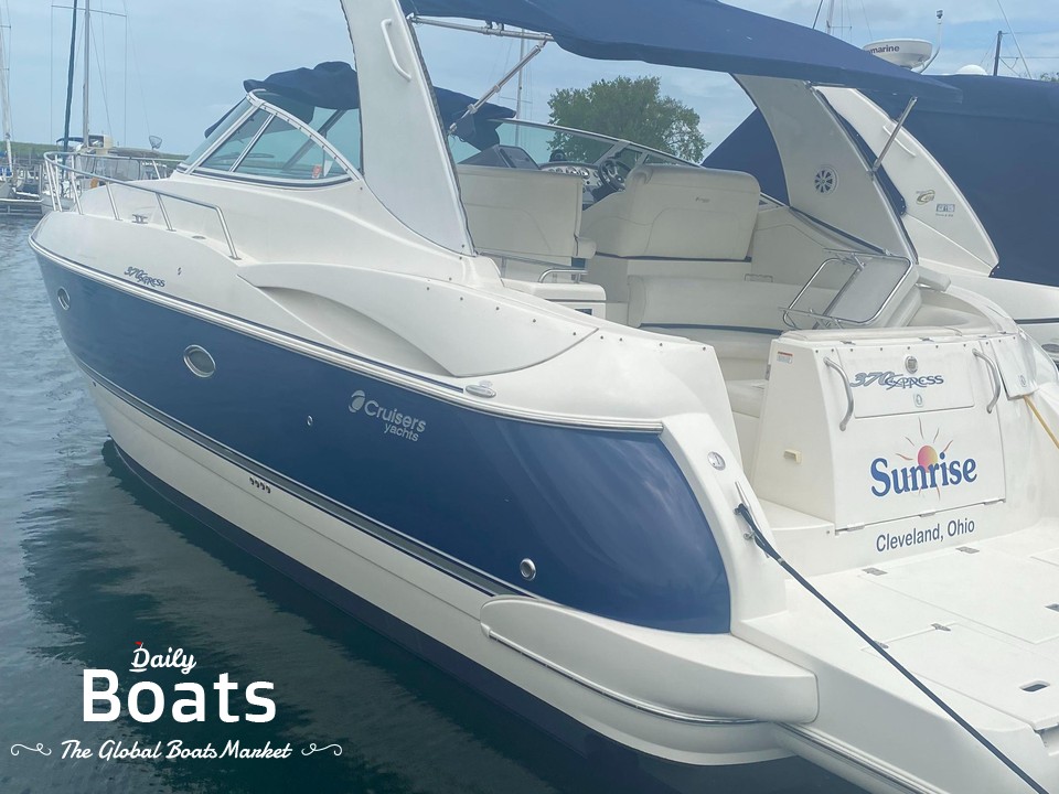 2006 Cruisers Yachts 370 Express for sale. View price, photos and Buy ...